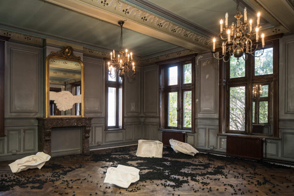 Aline Bouvy | art for sale | artlead